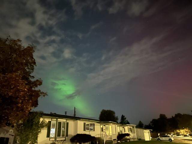 Northern lights dazzle Tri-Cities residents | Tri-City Herald