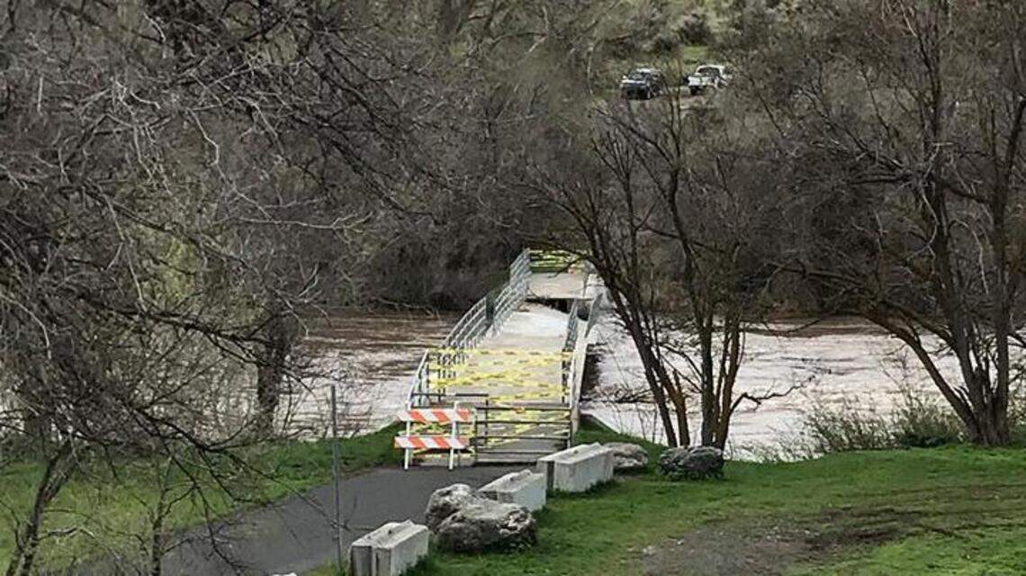 Flood water collapses Umatilla pedestrian bridge | Tri-City Herald