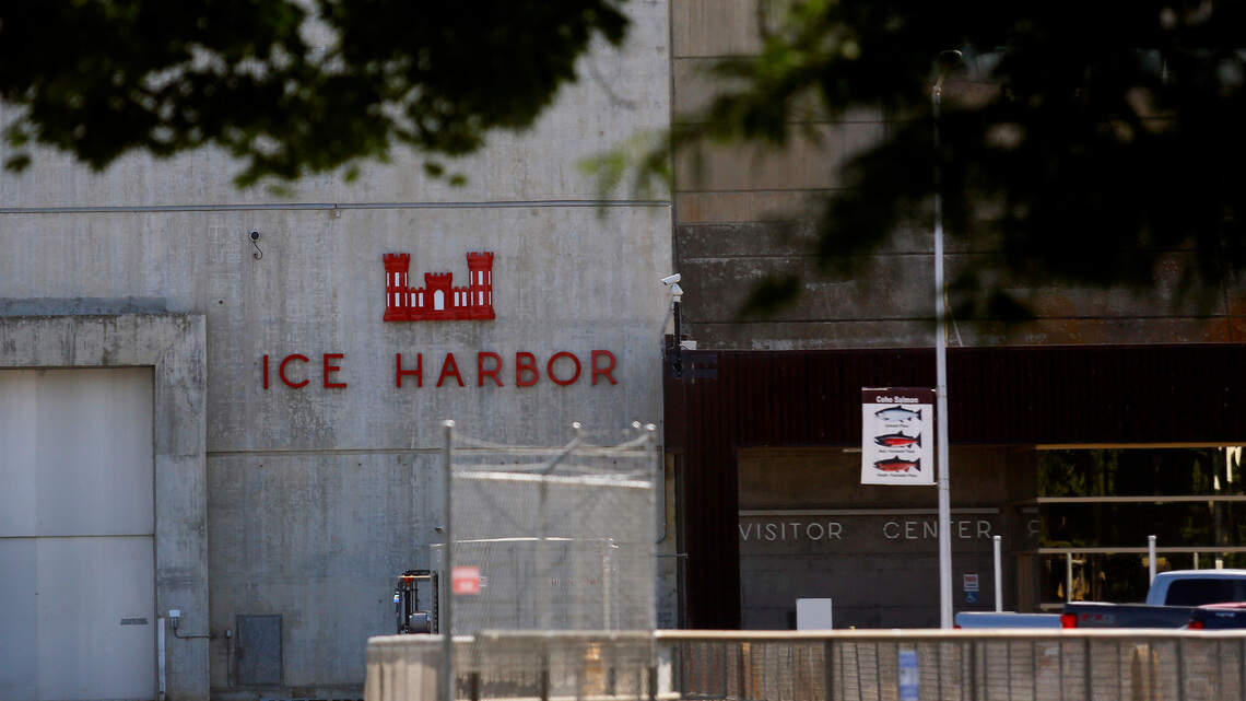 Fire destroys Ice Harbor Dam building on Snake River in WA | Tri-City ...