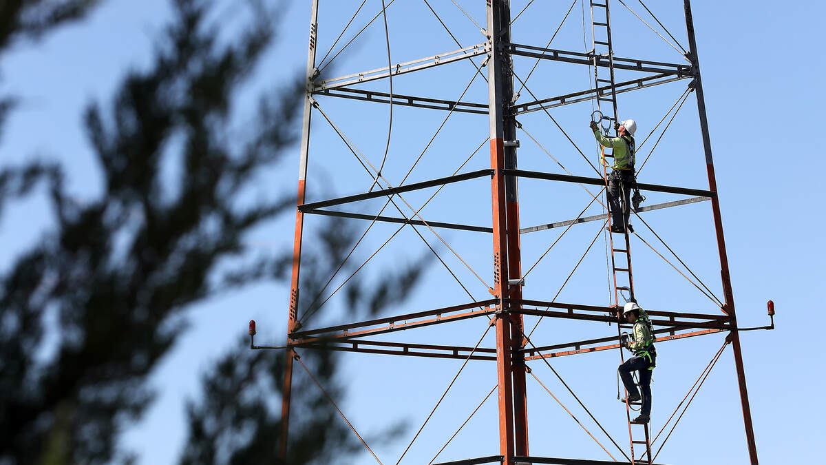 Crews replace Tri-Cities power line after fatal plane crash | Tri-City ...