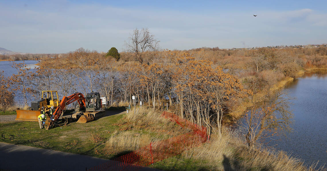 Preliminary work begins to remove Bateman Island causeway | Tri-City Herald