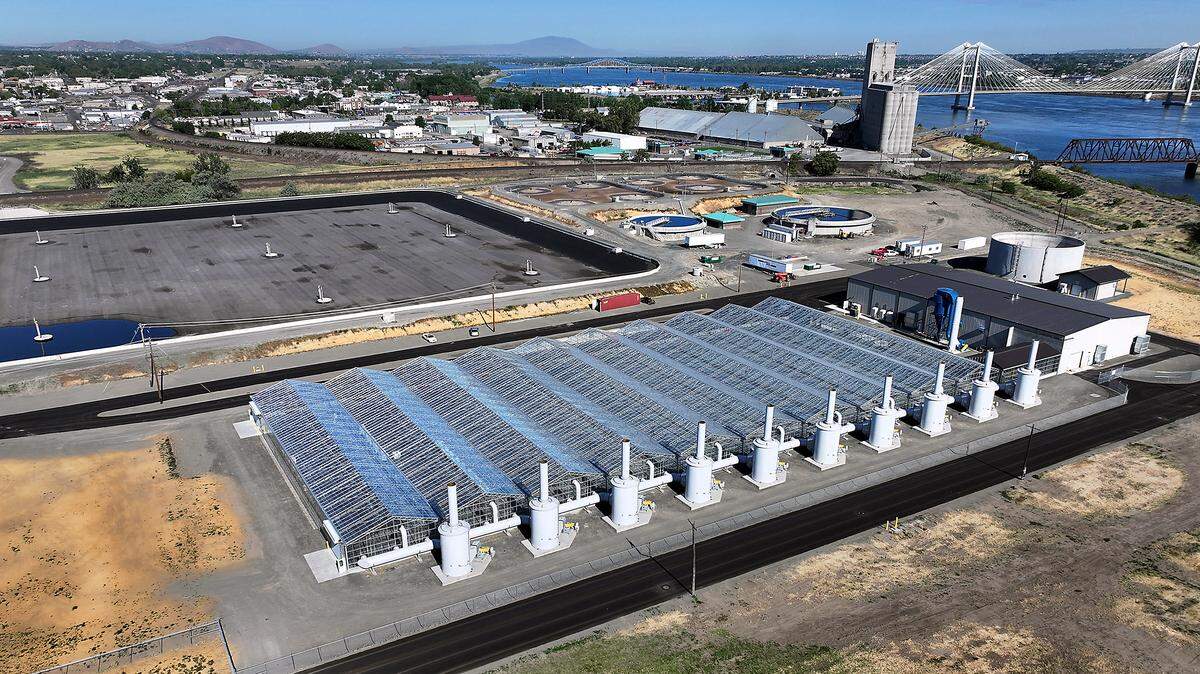 Kennewick opens $43M biosolids plant to curb odors | Tri-City Herald
