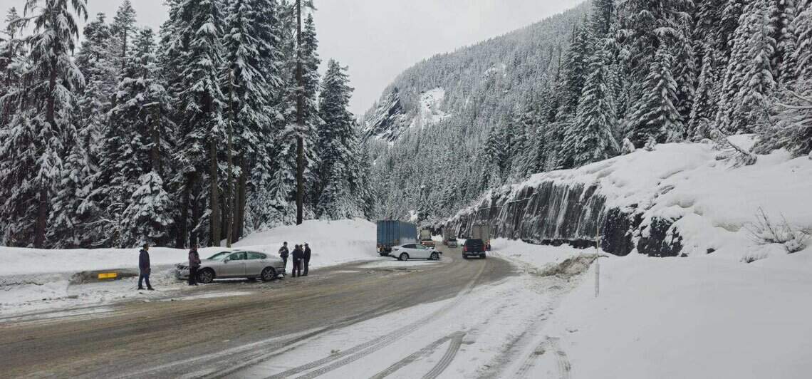 Heavy snow on I-90 passes. Wind, rain forecast for Tri-Cities | Tri ...