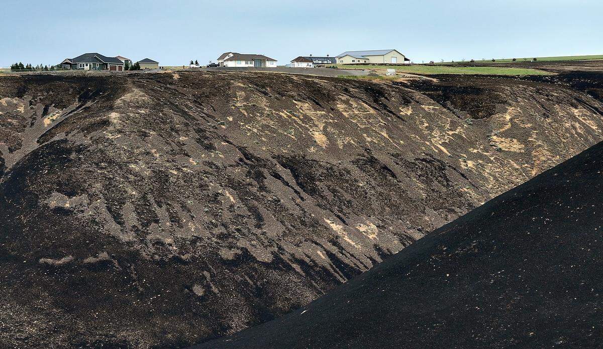 Tri-Cities wildfire monitored after weekend blaze | Tri-City Herald